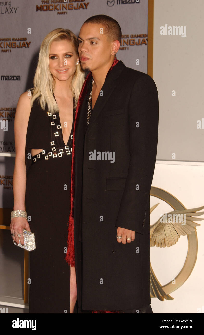 Hollywood, California, USA. 17th Nov, 2014. Ashlee Simpson & Evan Ross ...