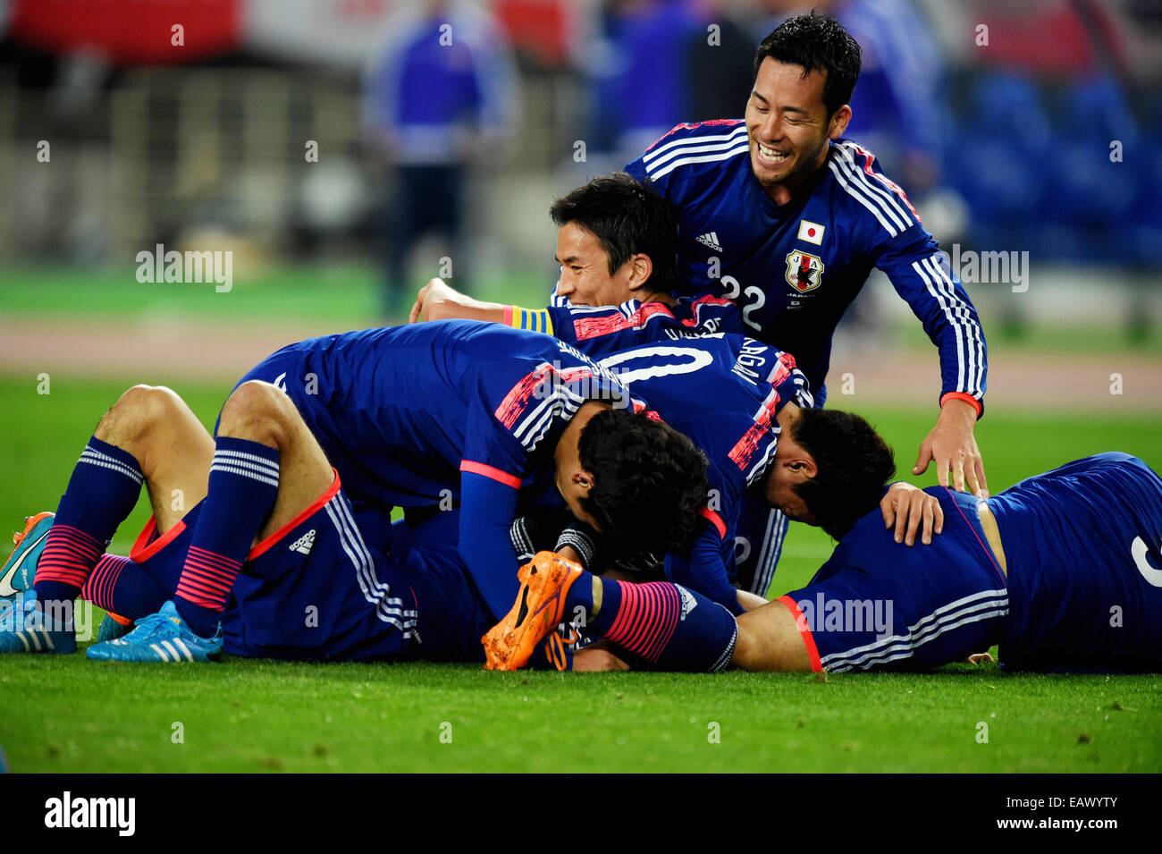 Yanmar Stadium Nagai, Osaka, Japan. 18th Nov, 2014. Japan team group ...