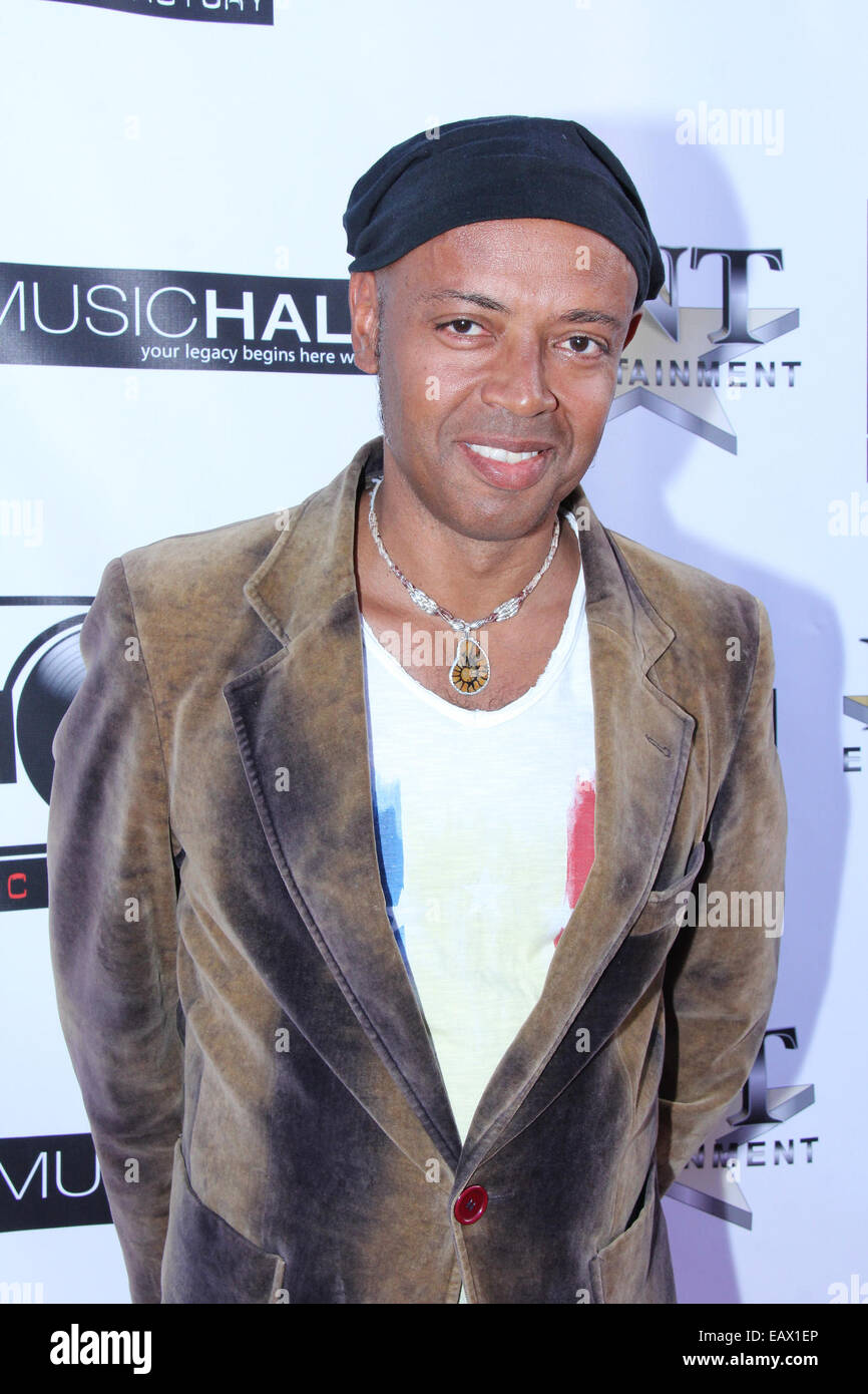 The Orange County Hit Factory Artist Showcase Featuring: Pete Gunros ...