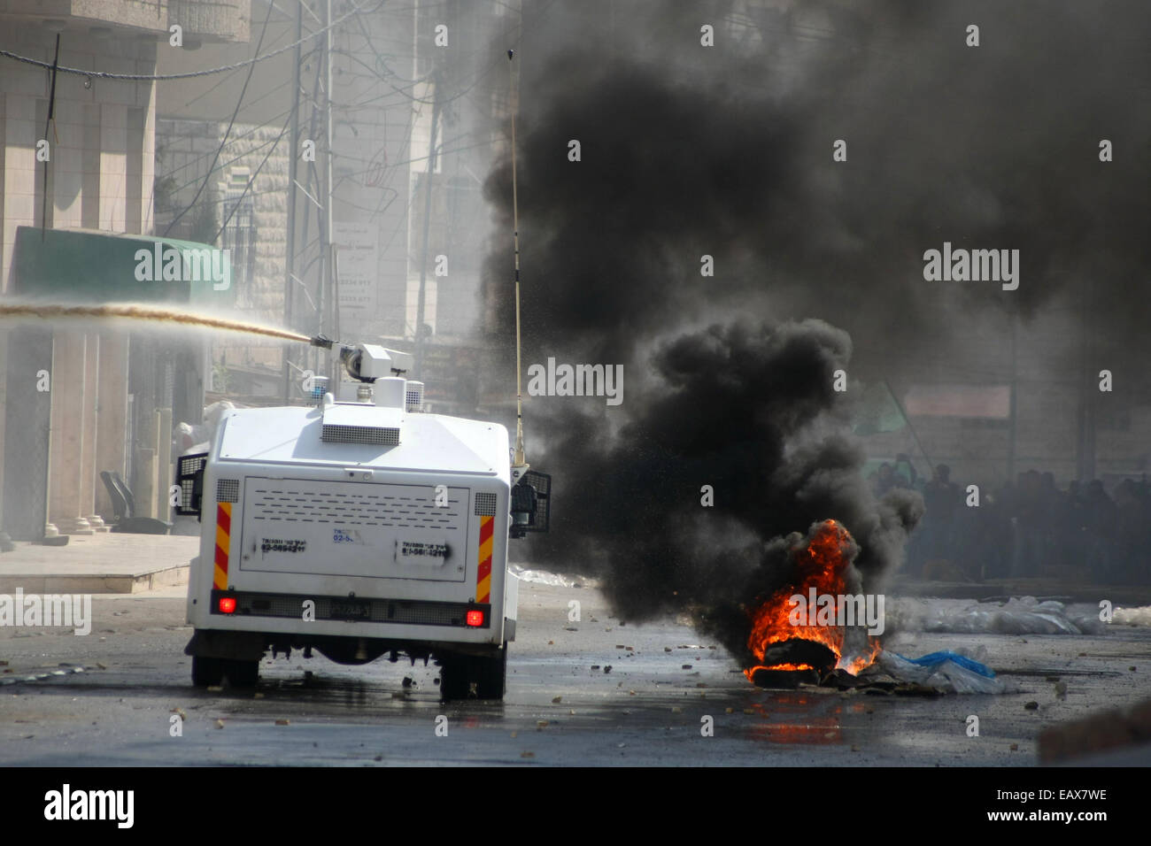 Hebron, West Bank, Palestinian Territory. 21st Nov, 2014. Israeli ...