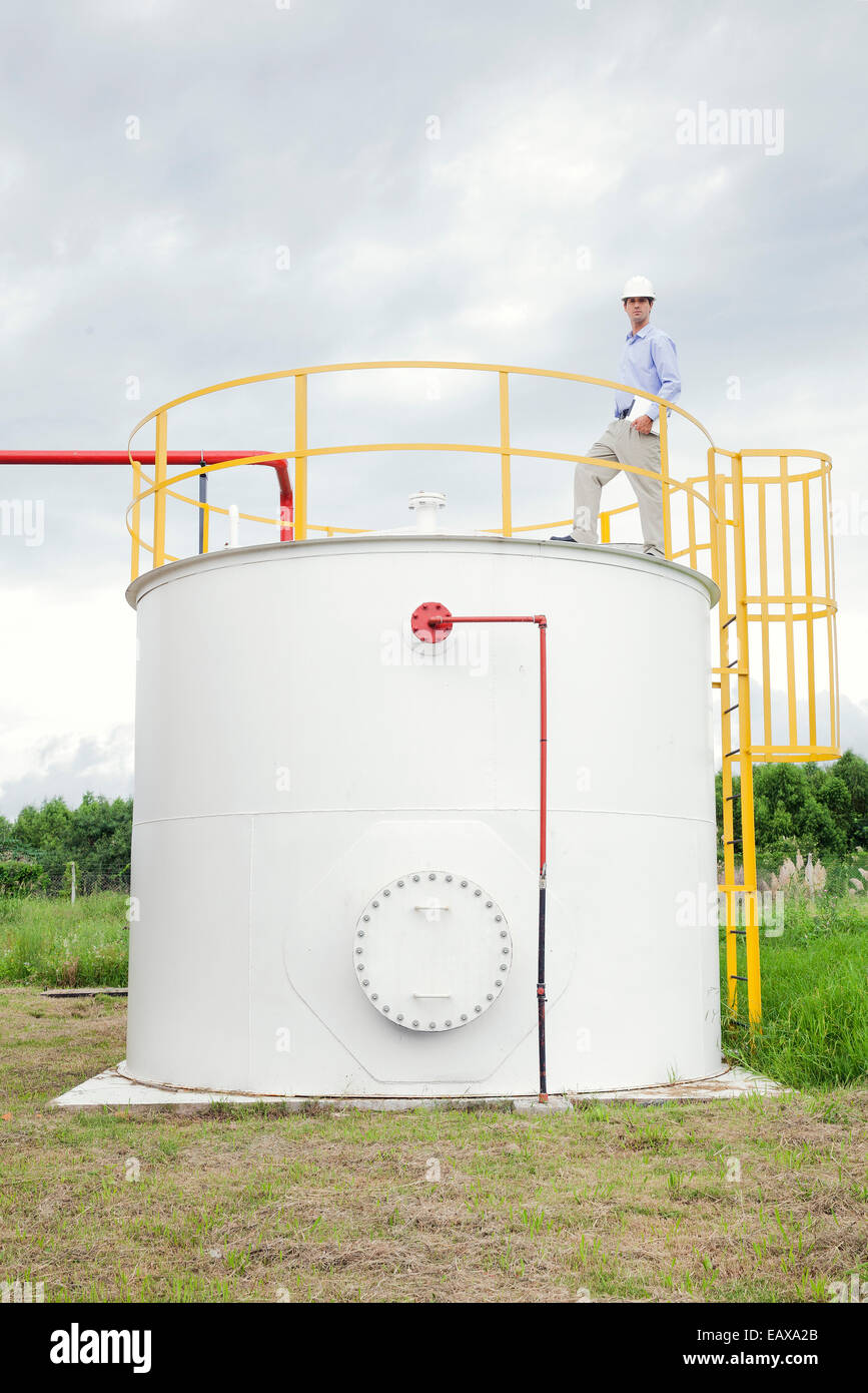 Chemical storage tank hi-res stock photography and images - Alamy