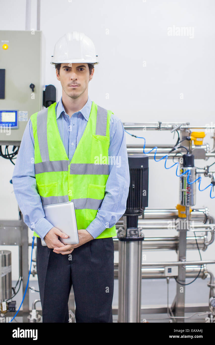 Chemical plant engineer digital device hi-res stock photography and ...