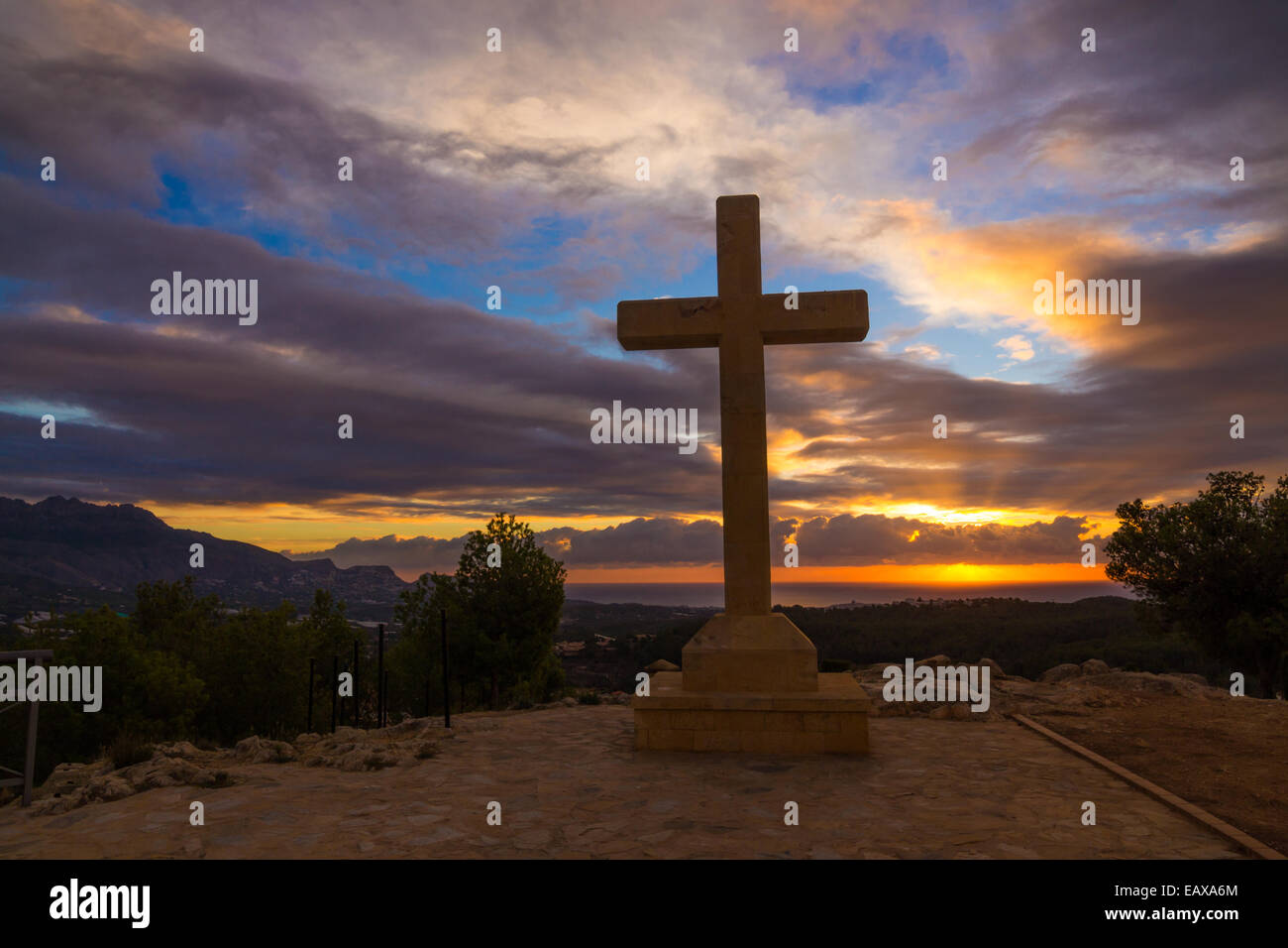 Huge christian cross hi-res stock photography and images - Alamy