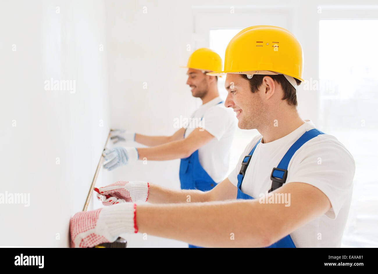 Builders measuring tape hi-res stock photography and images - Alamy