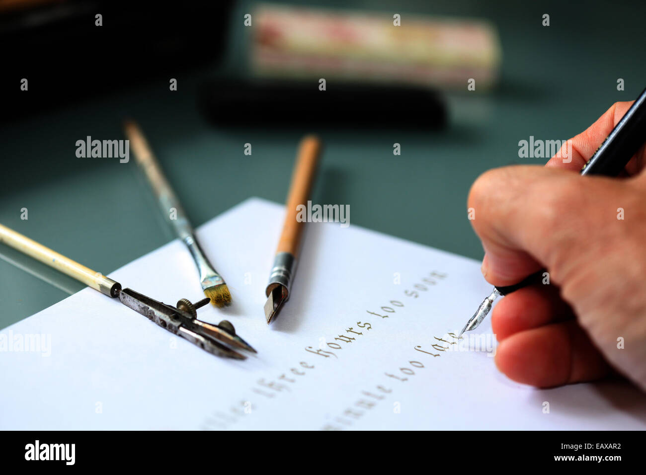 Hand written quote Stock Photo - Alamy