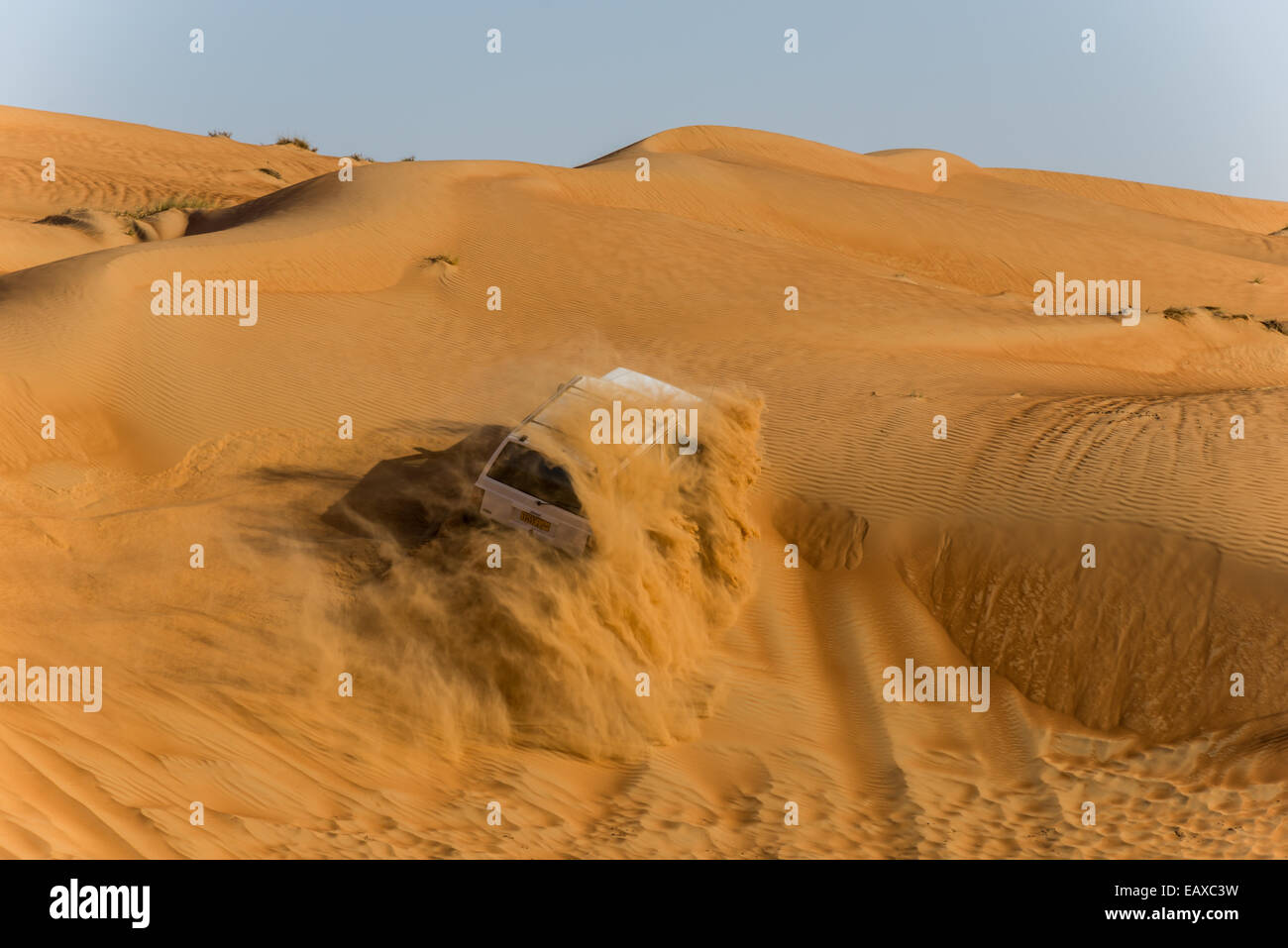 Desert sand car hi-res stock photography and images - Alamy