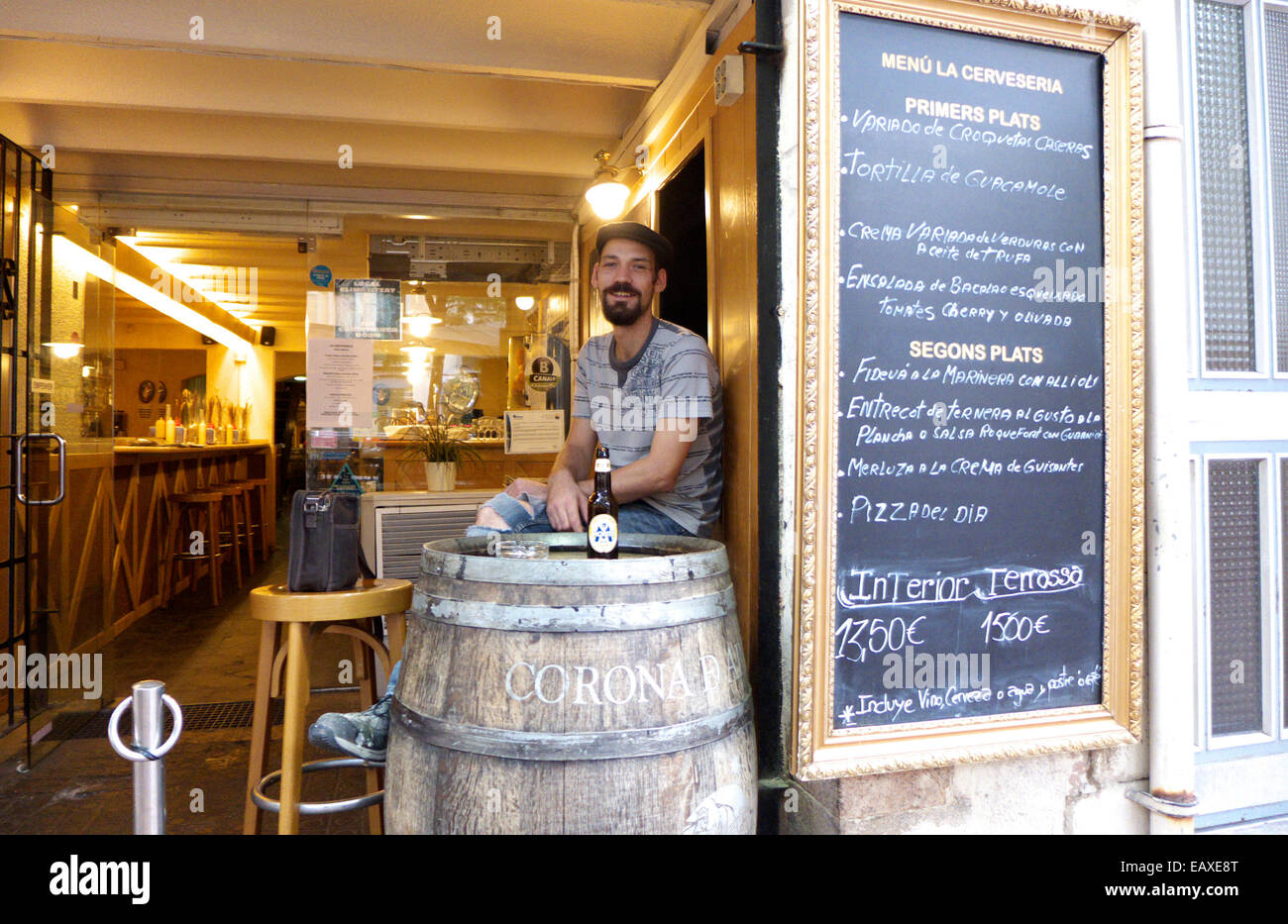Beer barrel man drinking hi-res stock photography and images - Alamy
