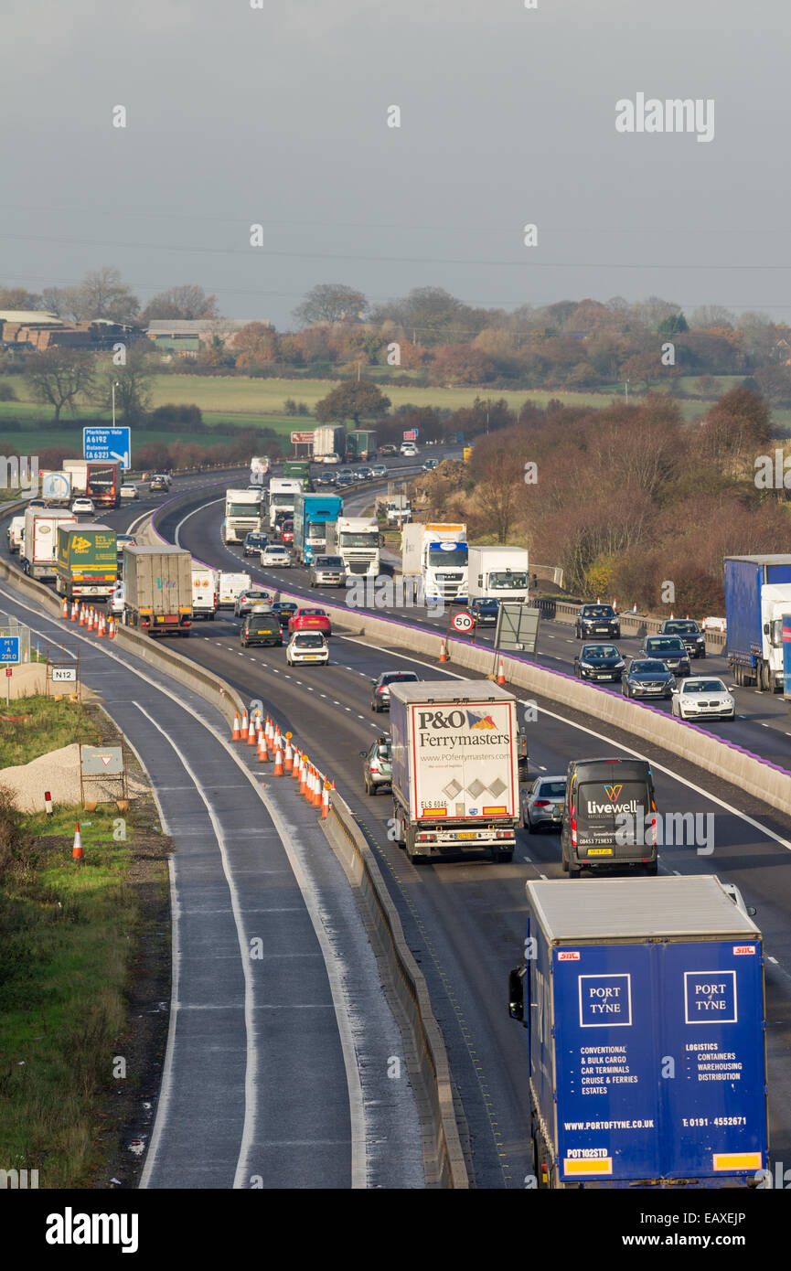 Junction 28 m1 motorway hi-res stock photography and images - Alamy