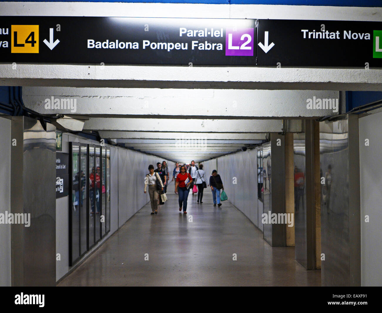 Spain Catalonia Barcelona Metro subway station Stock Photo - Alamy