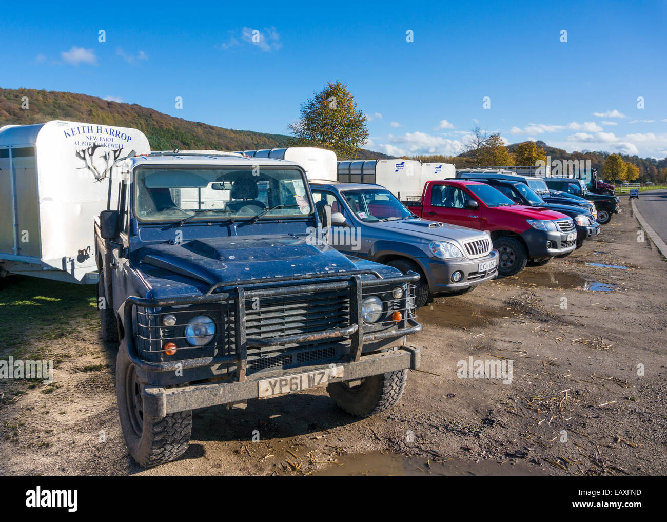 Land Rover, Farm Trucks and Livestock Trailers at Bakewell Cattle ...