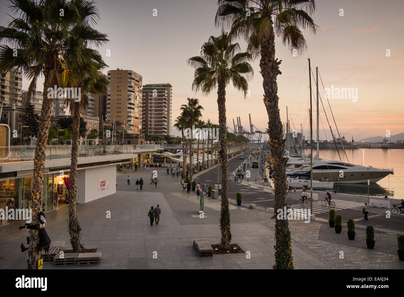 MUELLE UNO MALAGA SPAIN EVENING LIGHT MALAGUETA Stock Photo - Alamy