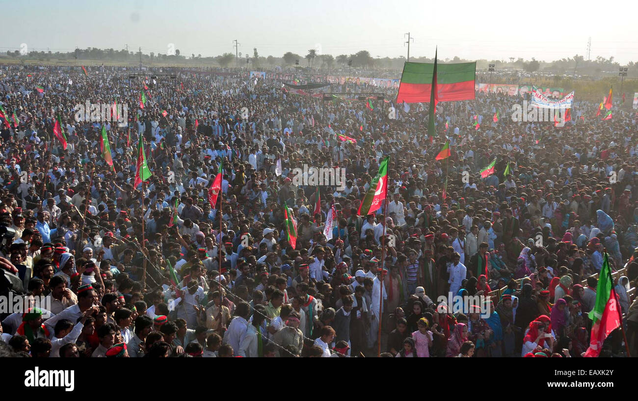Large numbers of PTI supporters are listening speech of Imran Khan ...
