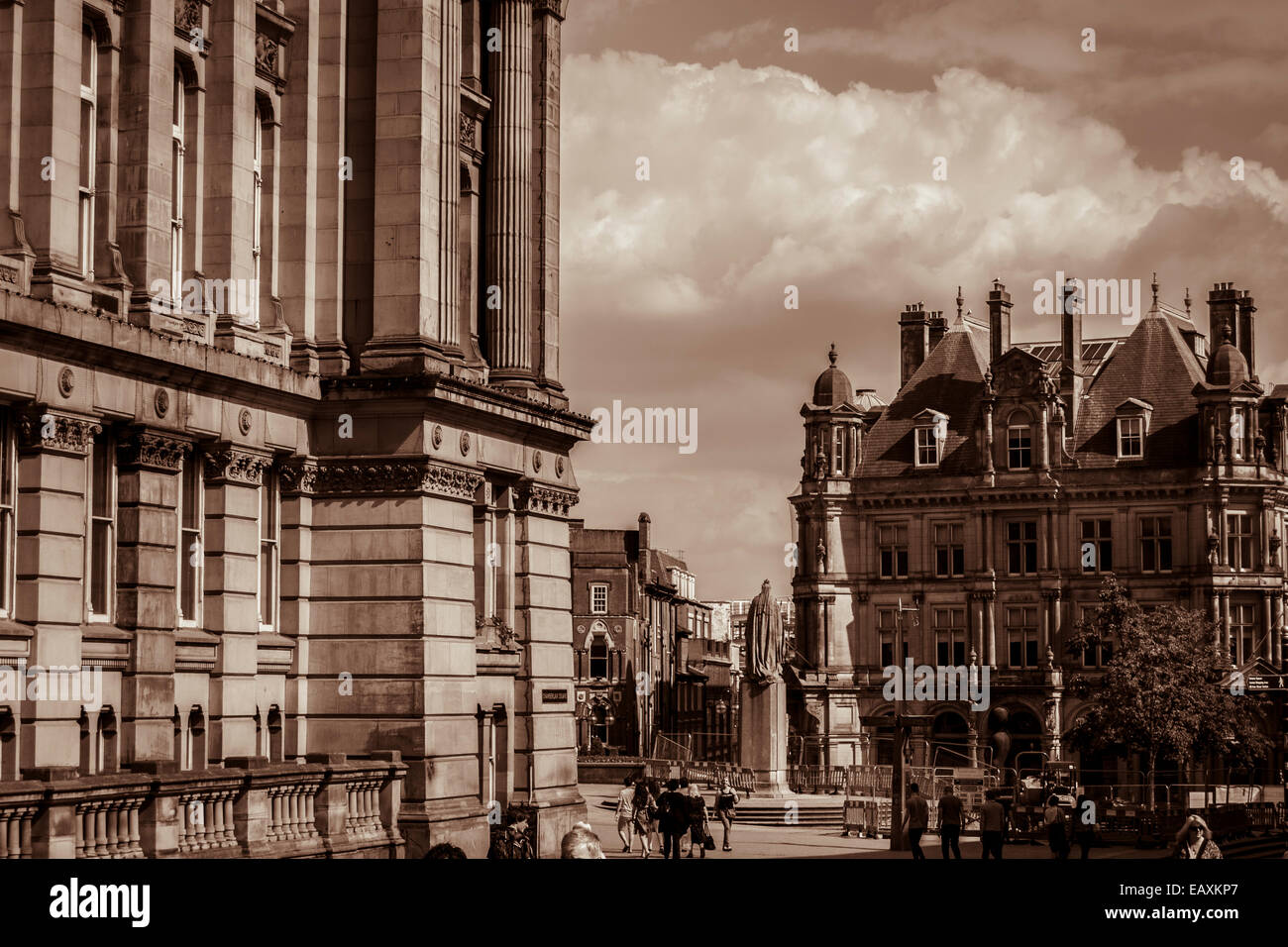 Victorian Splendour, city life in a marvelous British city Stock Photo ...