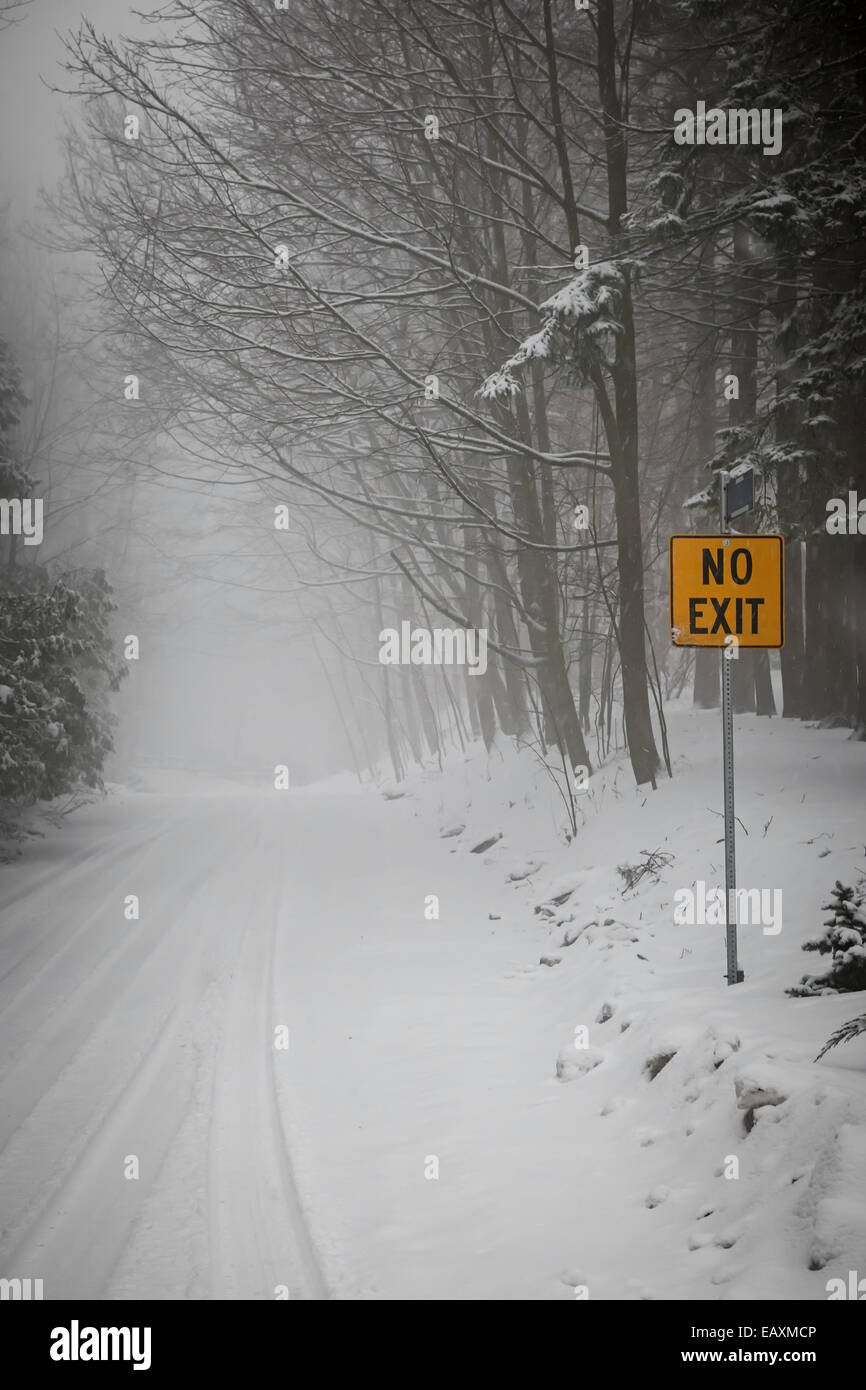 Fog Road Sign High Resolution Stock Photography and Images - Alamy