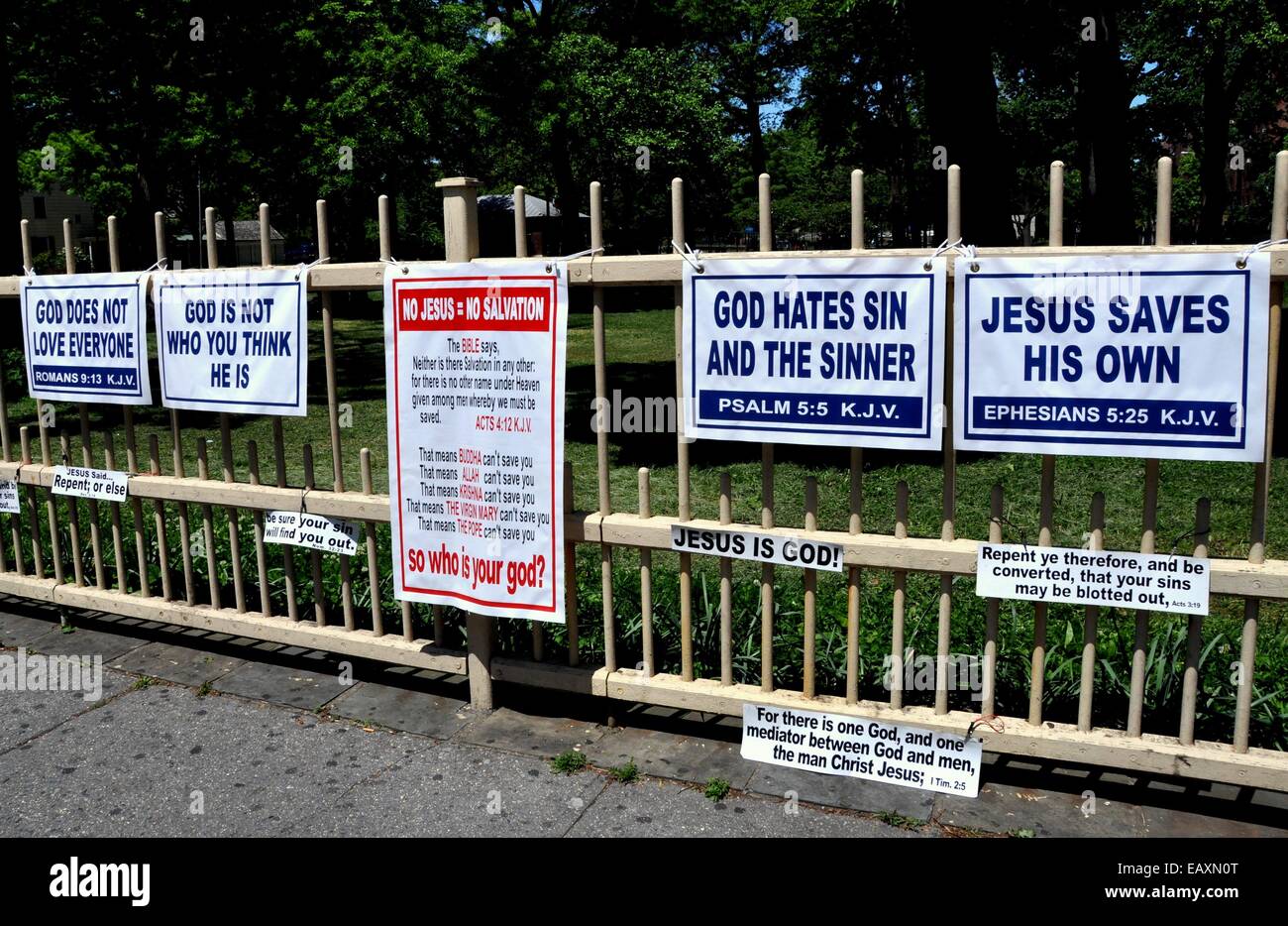 Jesus signs hi-res stock photography and images - Alamy