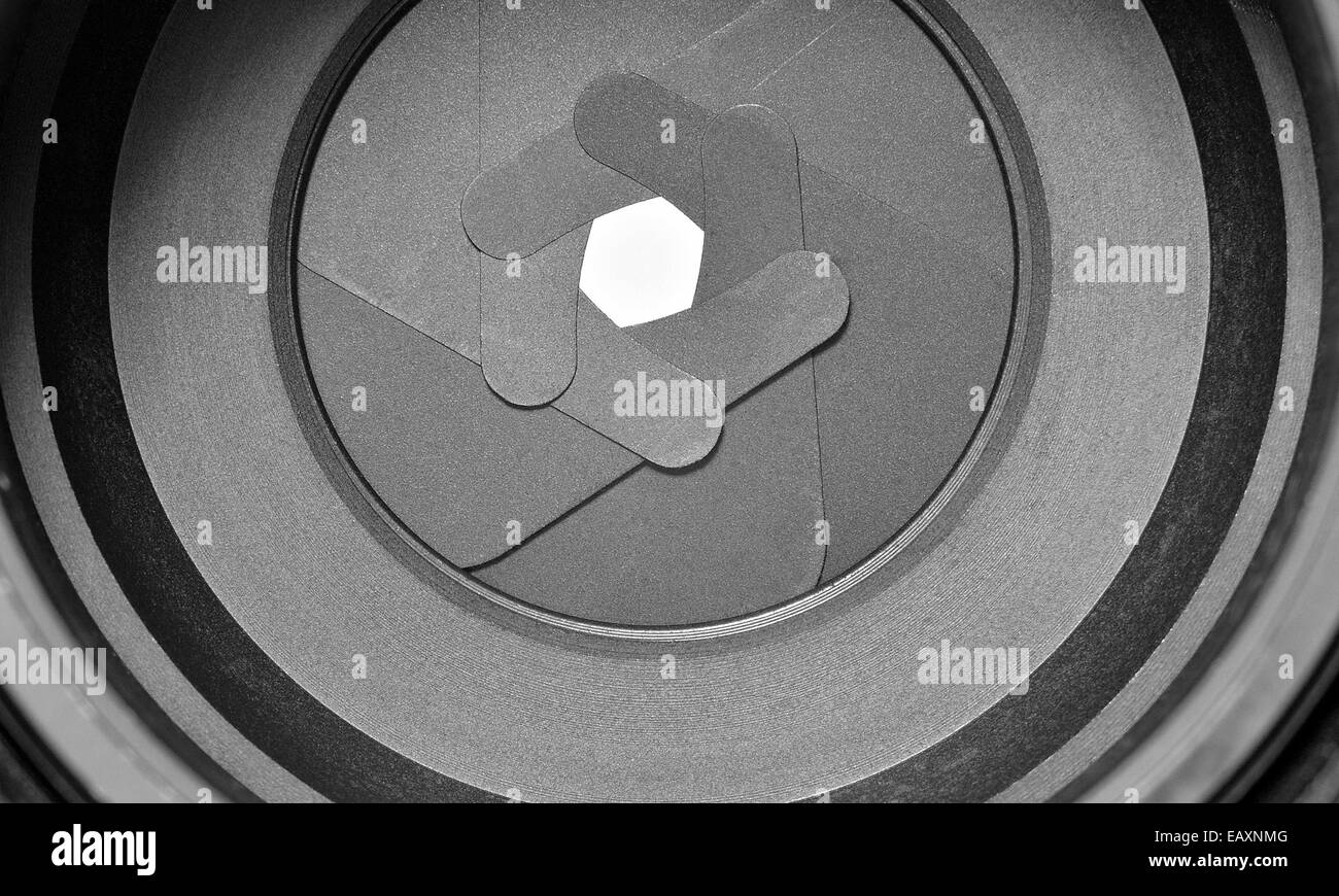 Lens aperture hi-res stock photography and images - Alamy