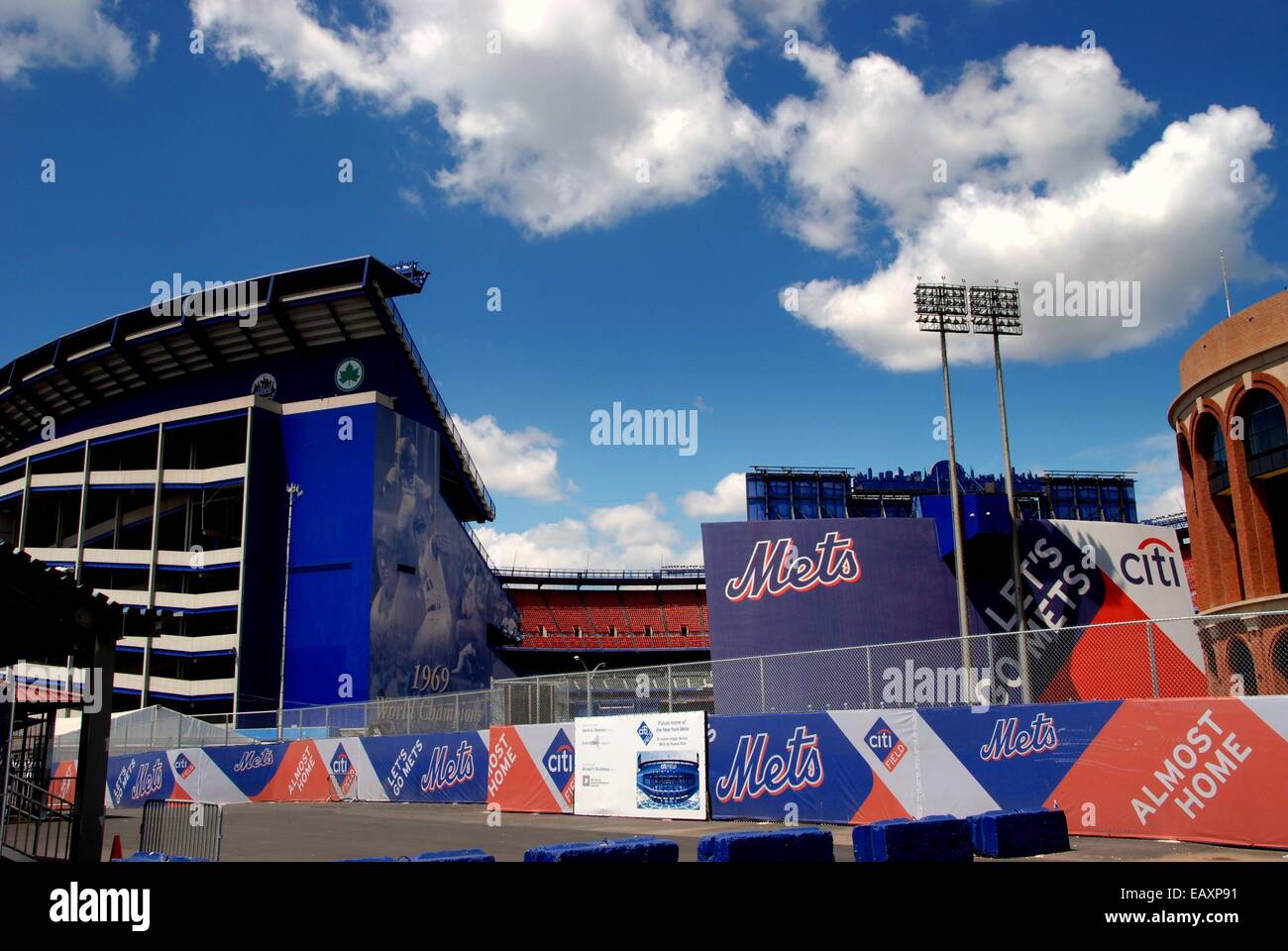 Shea stadium hi-res stock photography and images - Alamy
