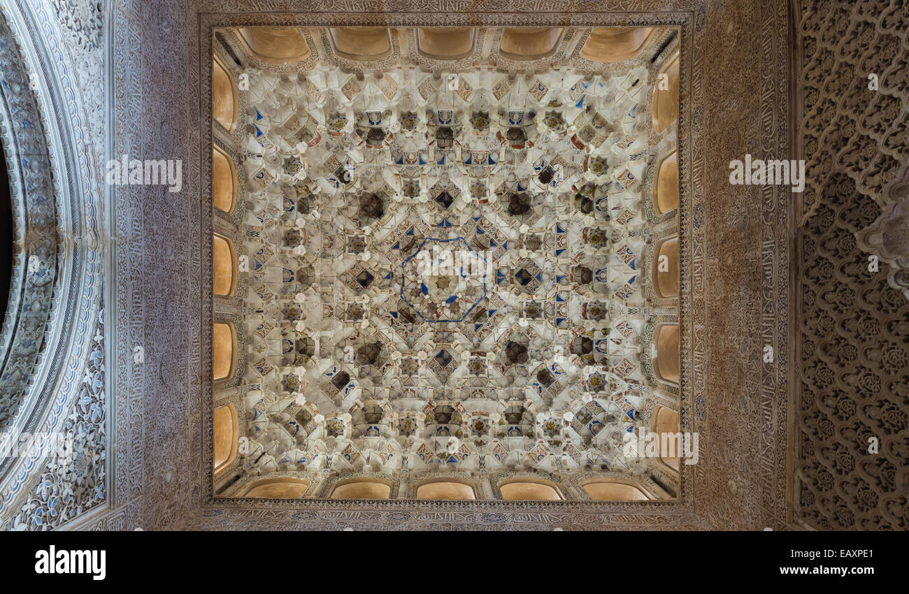 Stucco ceiling, Patio de los Leones, Alhambra, Granada, Spain Stock ...