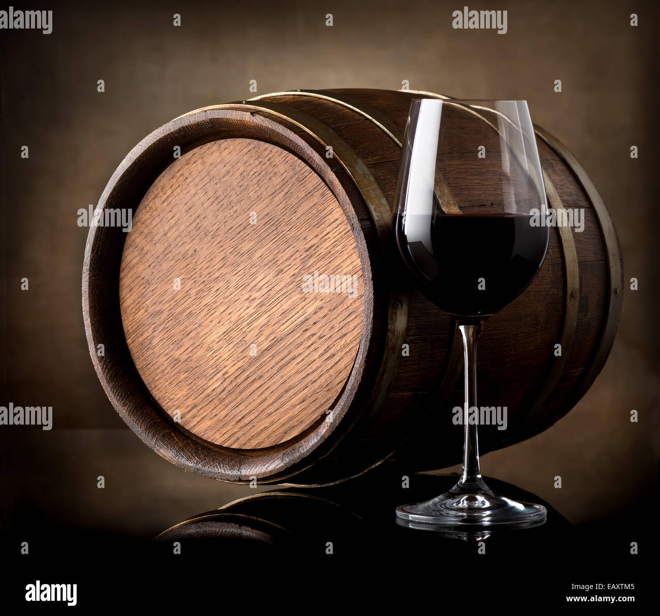 Wine barrel glass hi-res stock photography and images - Alamy