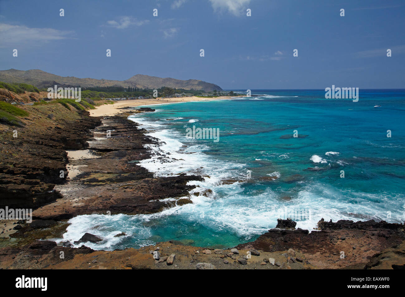 Rocky shoreline and Sandy Beach, Sandy Beach Park, Kalaniana'ole ...
