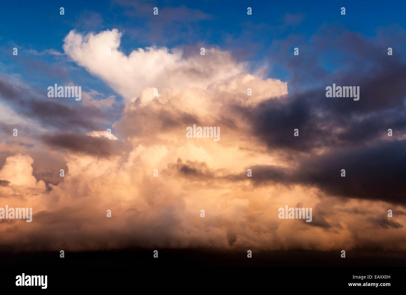 Dramatic shapes hi-res stock photography and images - Alamy