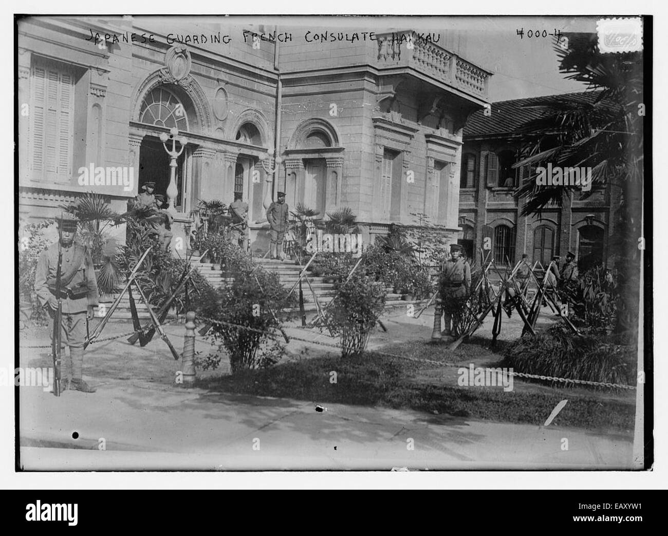 French military soldiers seen Black and White Stock Photos & Images - Alamy