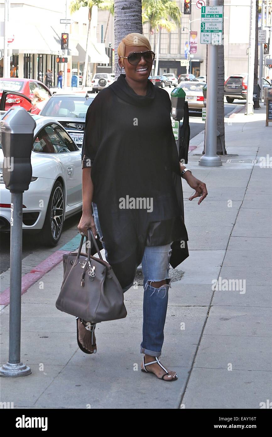 Nene Leakes leaves Beverly Hills Nail Salon in fashion and with a smile ...