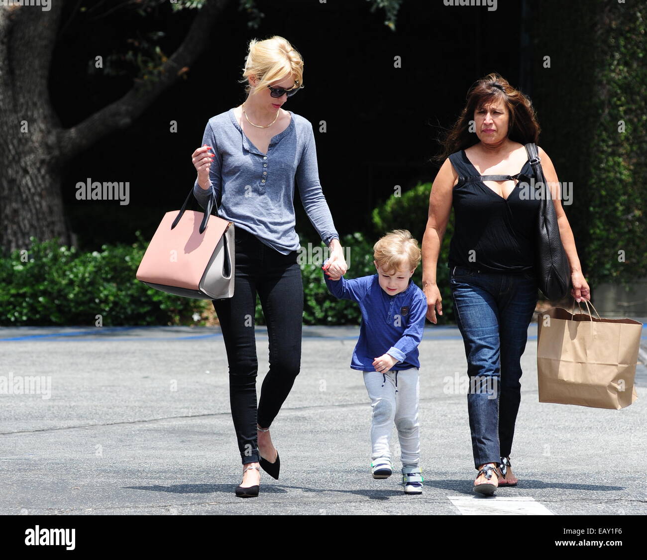 January Jones and son Xander out for lunch at Houston’s steakhouse in ...