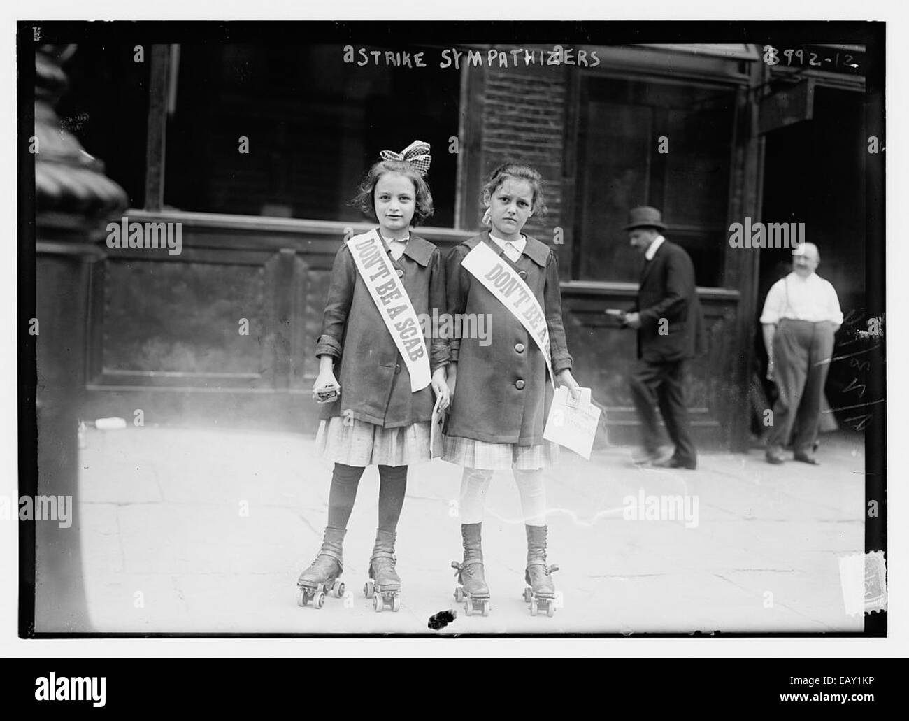 Strike sympathizers hi-res stock photography and images - Alamy