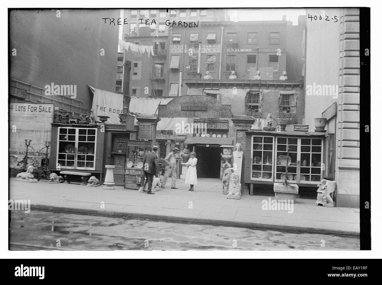 Tea garden history hi-res stock photography and images - Alamy