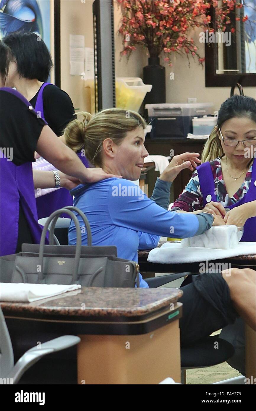 Lori Loughlin Gets her nails done in Beverly Hills and enjoys the ...