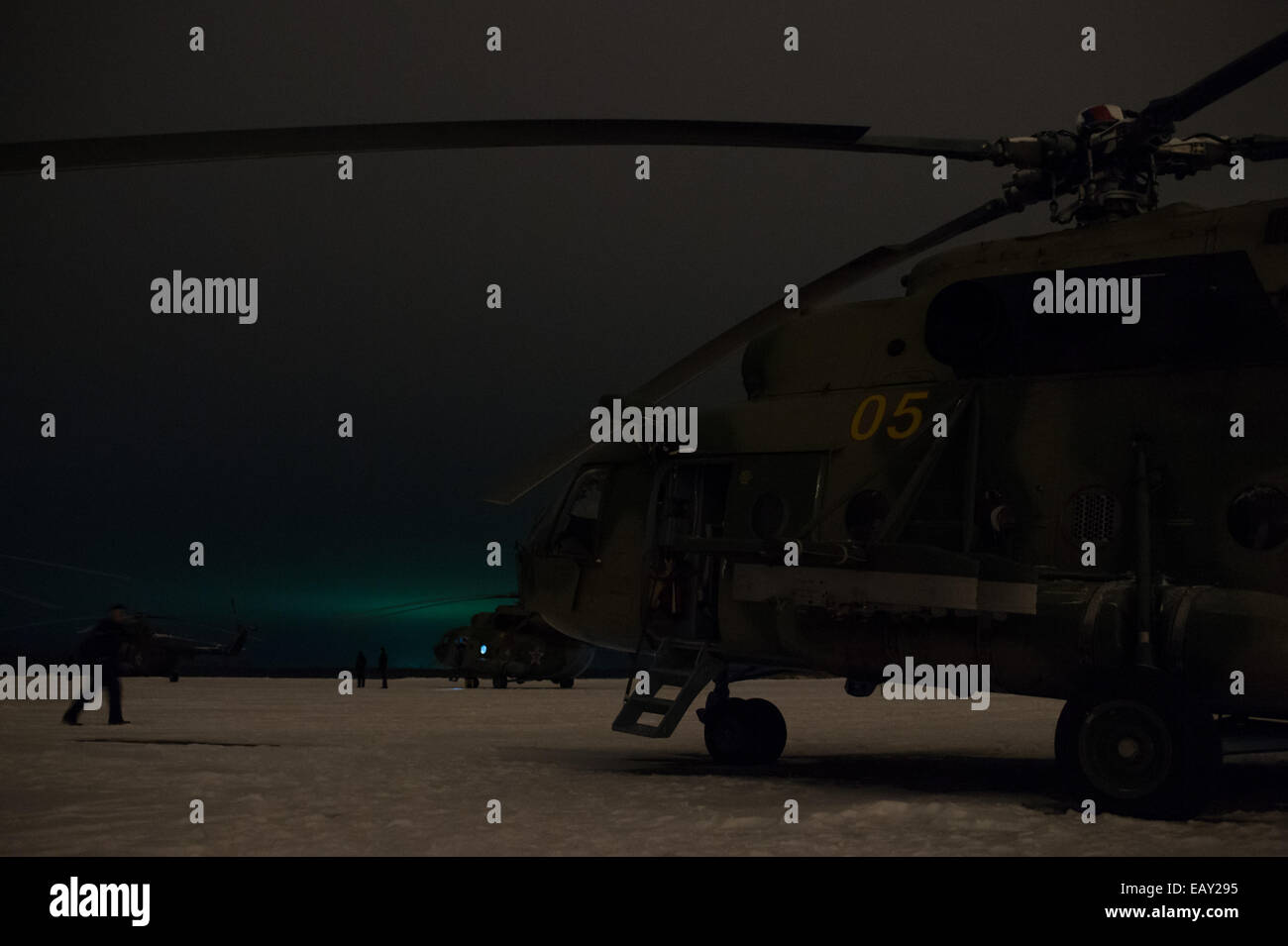 Expedition 41 crew members return to Earth, landing in Kazakhstan after ...