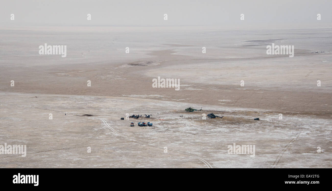 Expedition 41 Soyuz TMA-13M Landing Stock Photo - Alamy