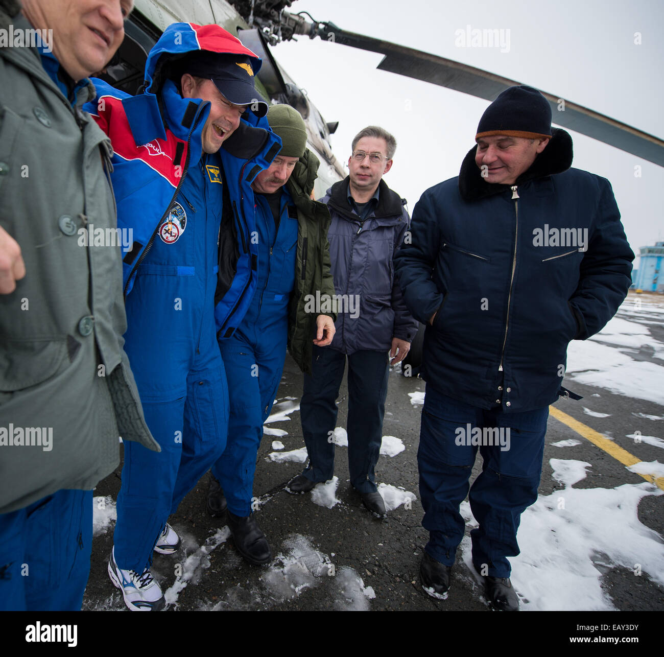 Expedition 41 Soyuz TMA-13M spacecraft lands in Arkalyk, Kazakhstan ...