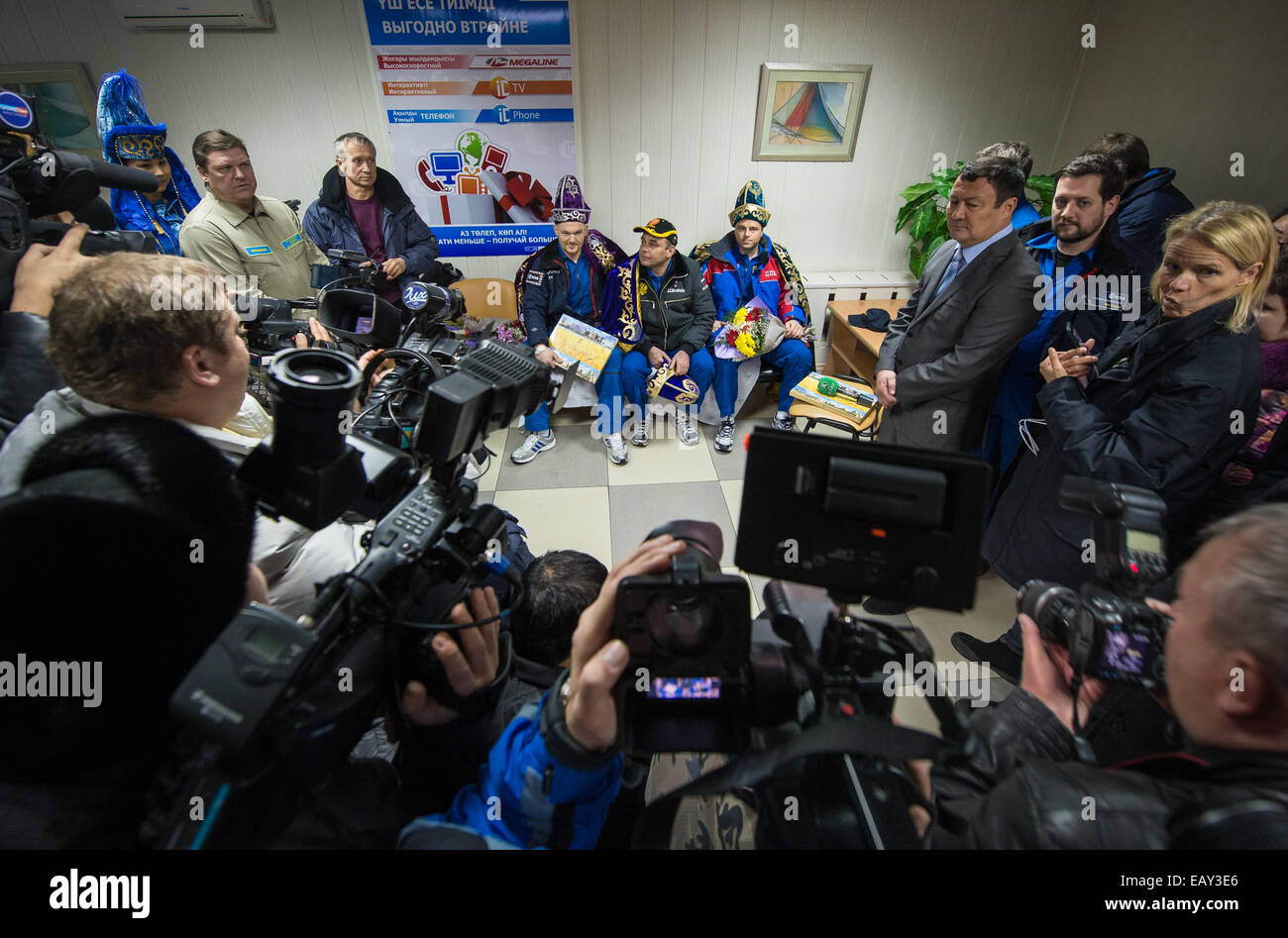 Expedition 41 Soyuz TMA-13M Landing Expedition 41 light Engineer ...