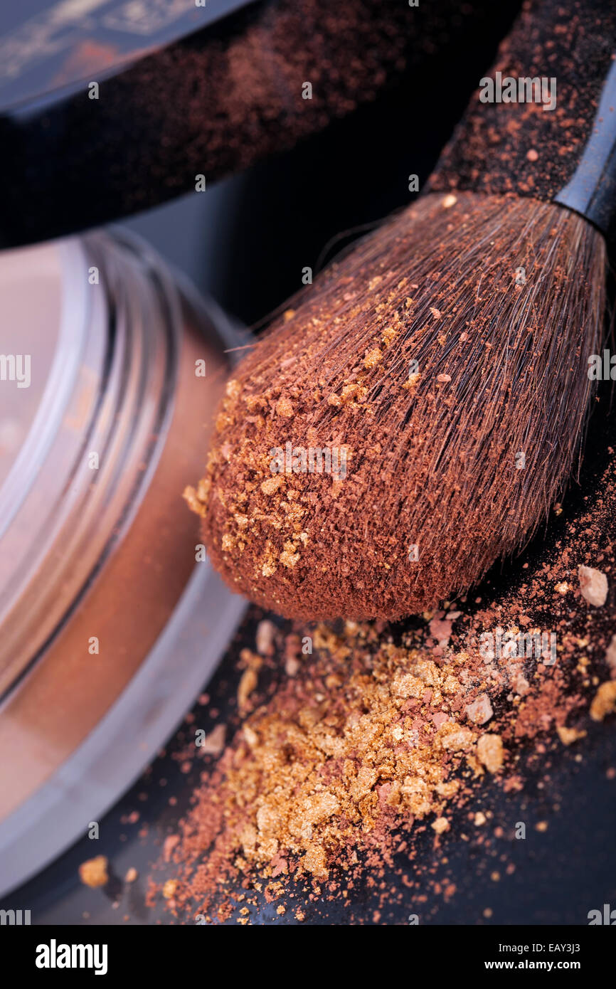 Face foundation powder product with crumbled texture Stock Photo - Alamy