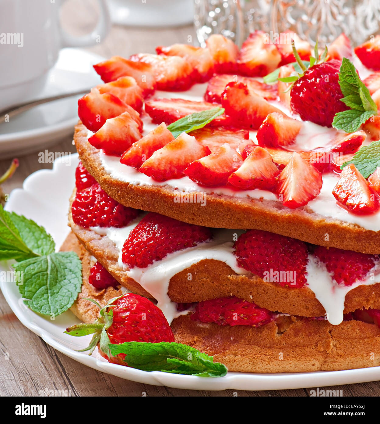 Summer strawberry cake in the form of a rustic Stock Photo - Alamy