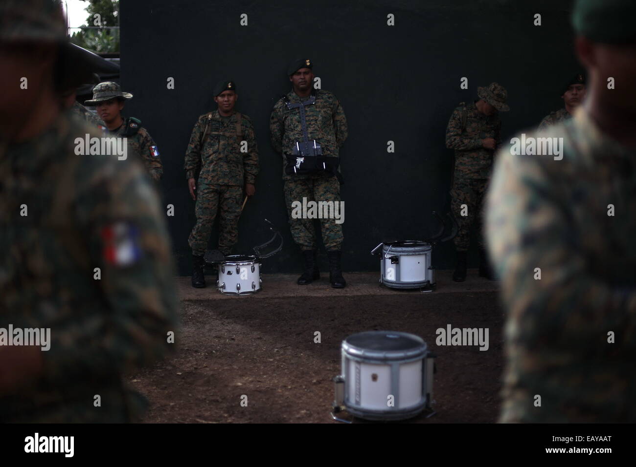 Meteti, Panama. 21st Nov, 2014. Border National Service units attend a ...