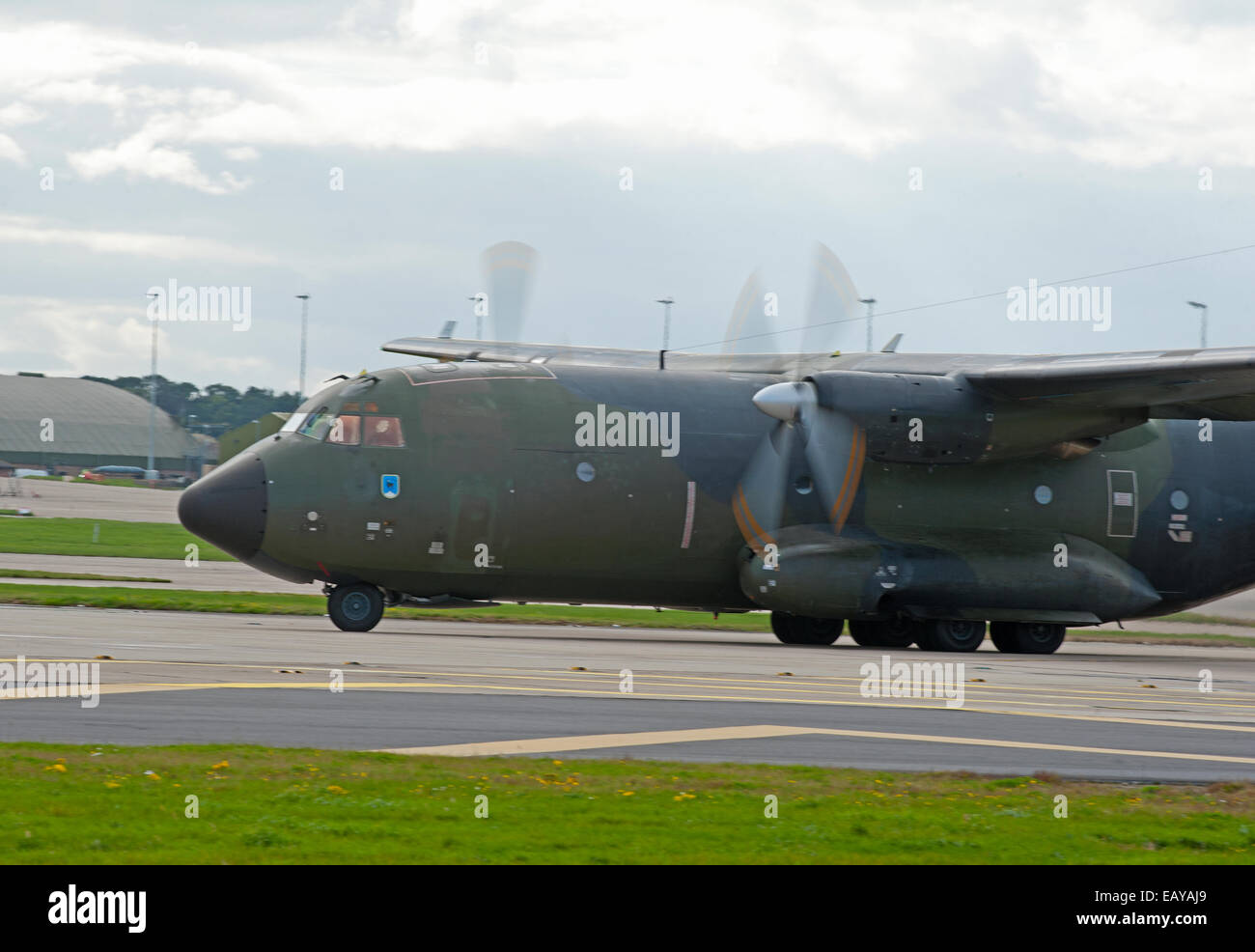 Rear fuselage mounted engines hi-res stock photography and images - Alamy
