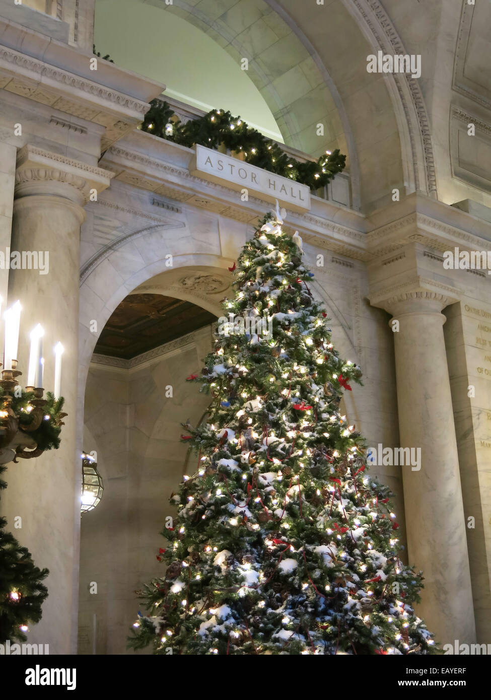 Lobby christmas display hi-res stock photography and images - Alamy