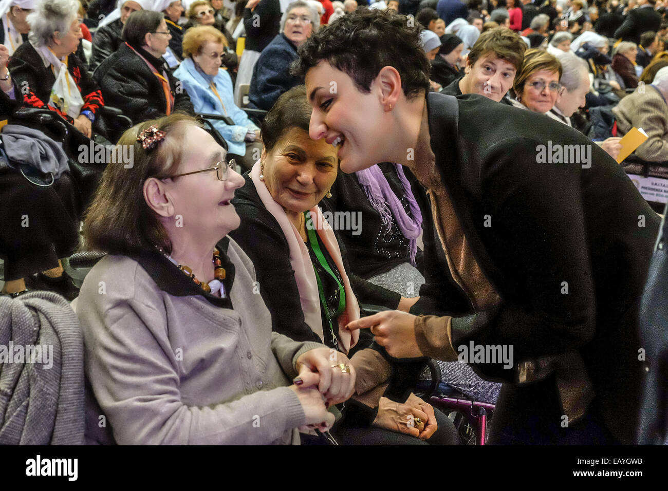 Vatican, Vatican City. 22nd Nov, 2014. Arisa - Pope Francis meets ...