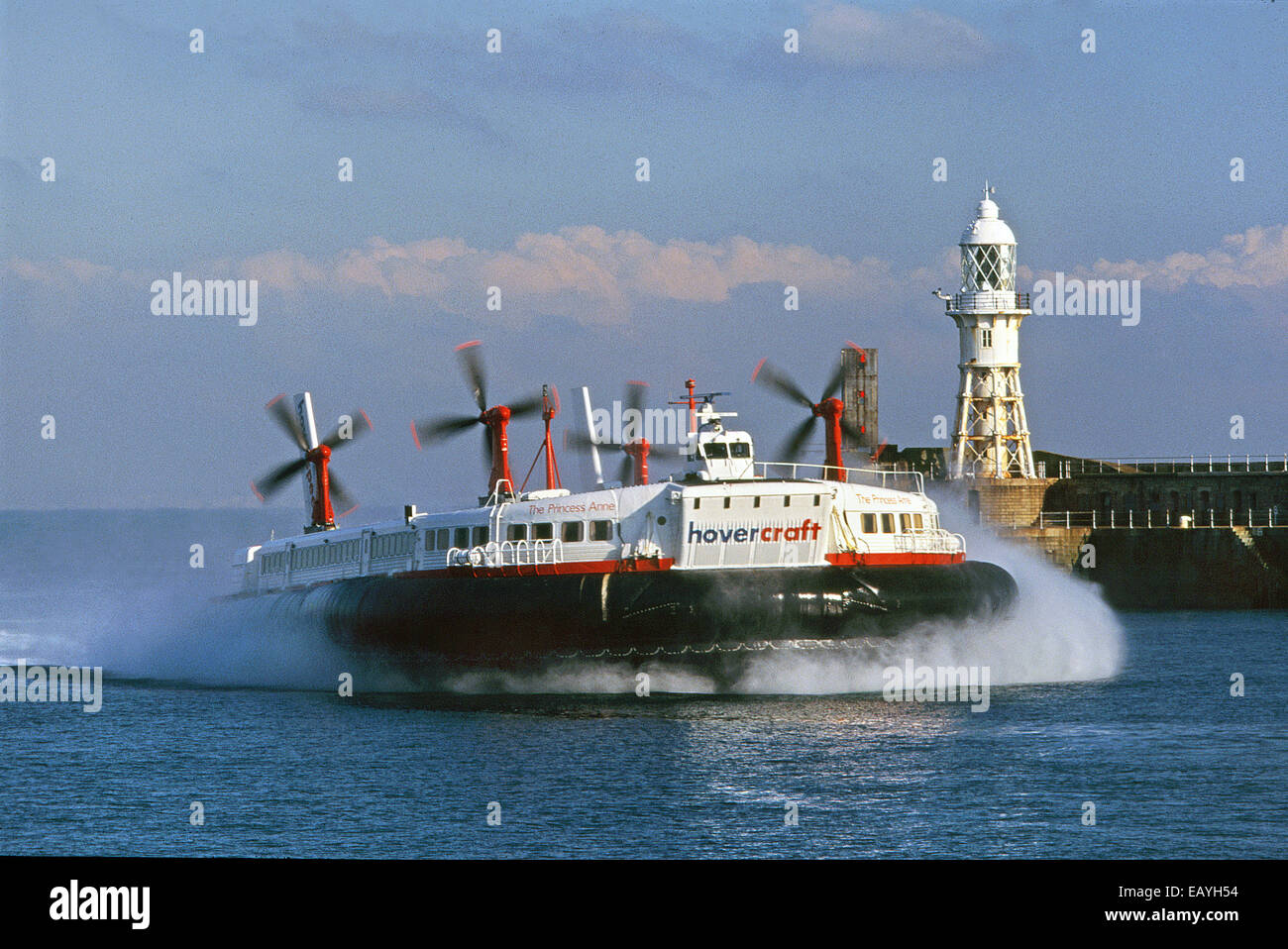 Hovercraft 'The Princess Anne' entering Dover harbour,harbor Stock ...