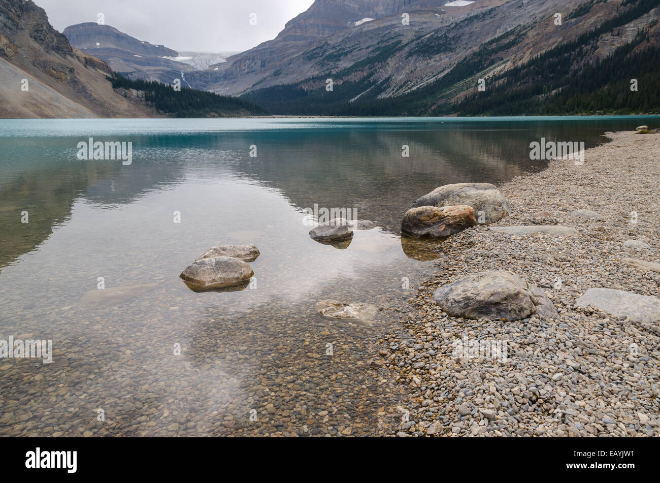 Bow lake in alberta hi-res stock photography and images - Alamy