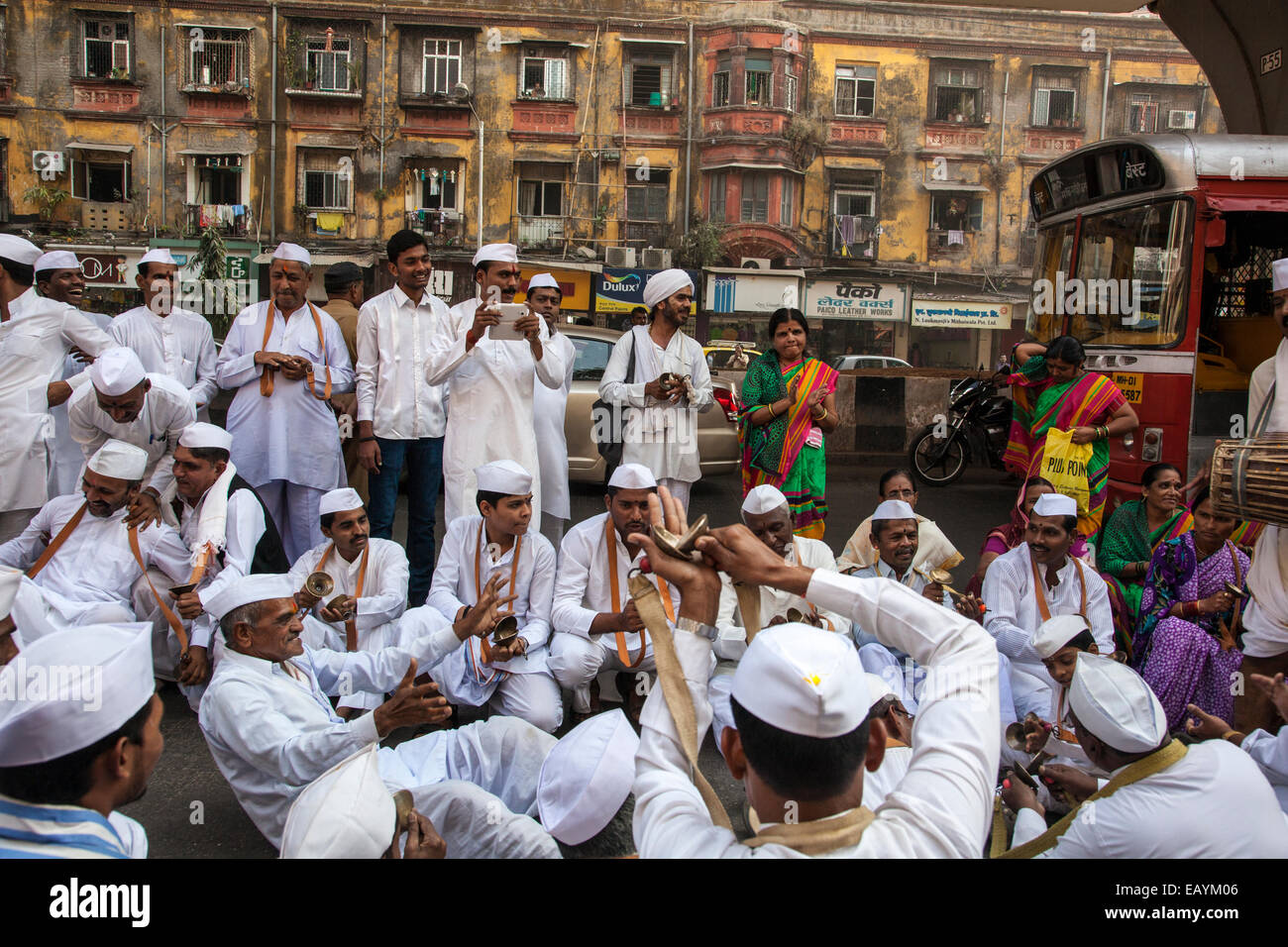 Gandhi topi hi-res stock photography and images - Alamy