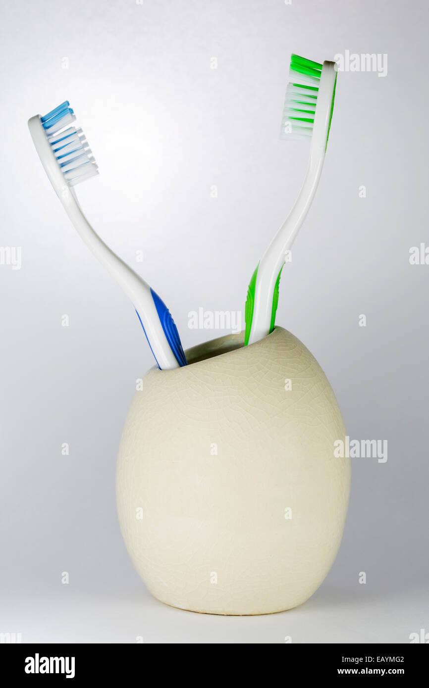 Two toothbrushes hi-res stock photography and images - Alamy Two toothbrushes hi-res stock photography and images - Alamy