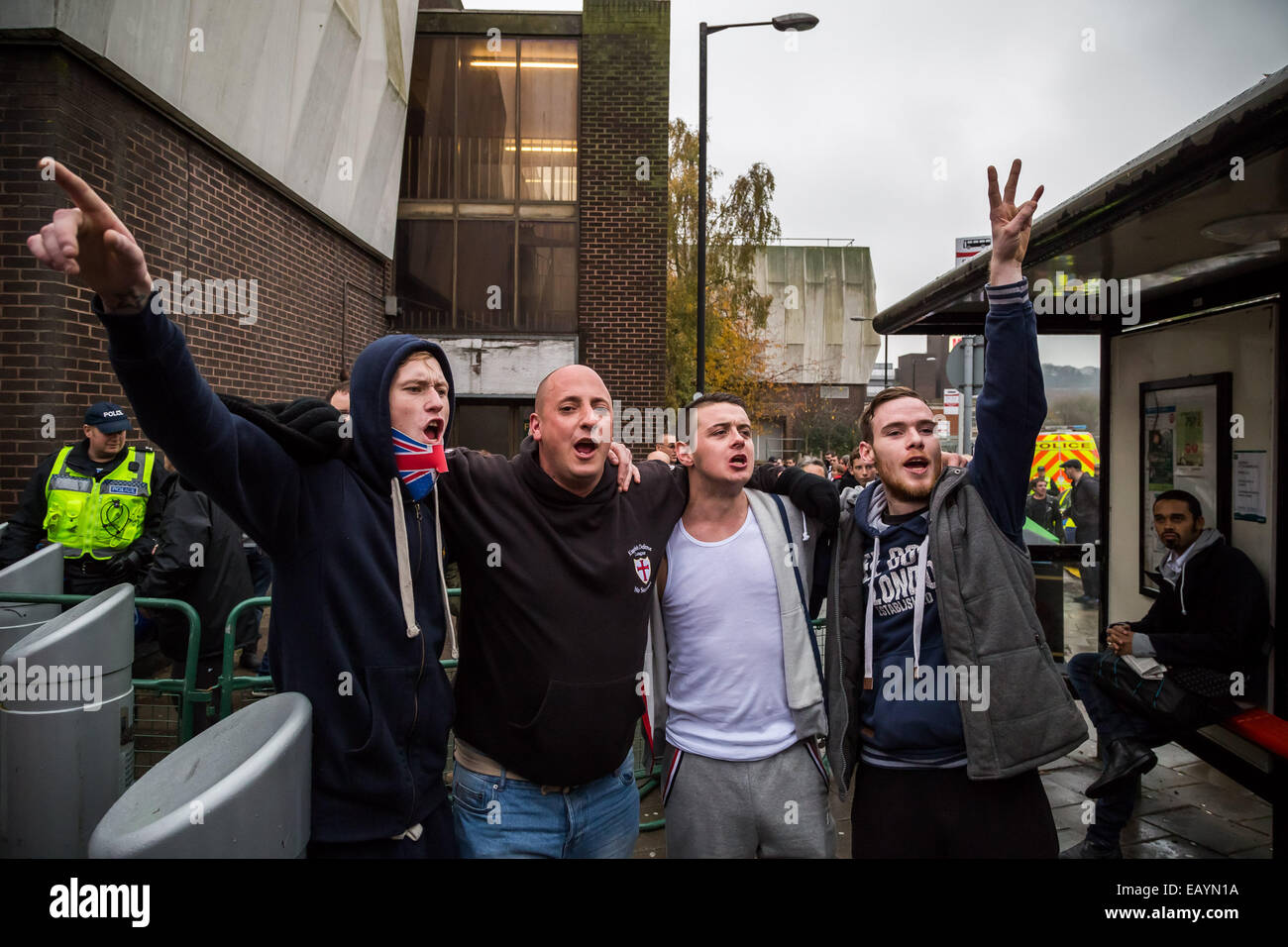 Luton mosque hi-res stock photography and images - Alamy