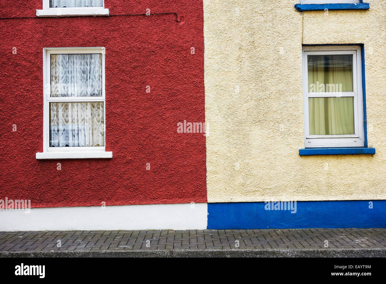 Brightly coloured houses in kinsale hi-res stock photography and images ...