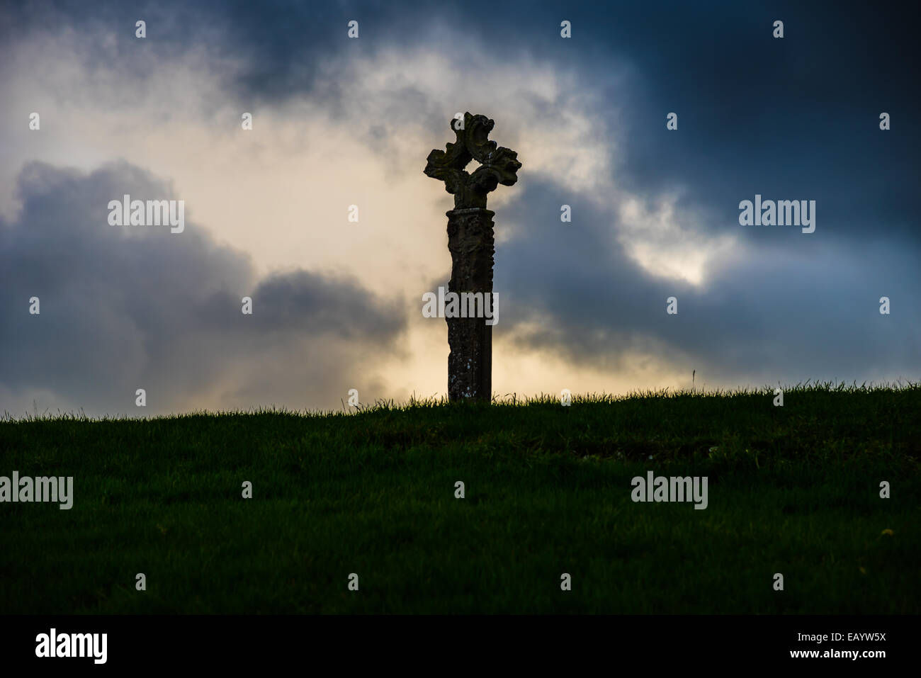 Viking cross hi-res stock photography and images - Alamy
