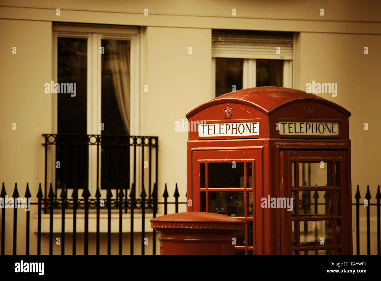 London street red mailbox hi-res stock photography and images - Alamy