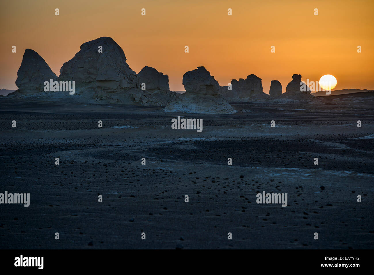 White desert national park egypt hi-res stock photography and images ...